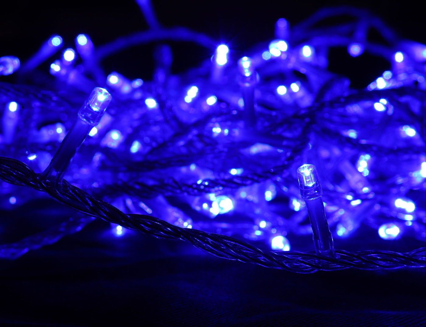 Christmas Concepts® 200 Blue Led Chasing Lights With Transparent Cable ...
