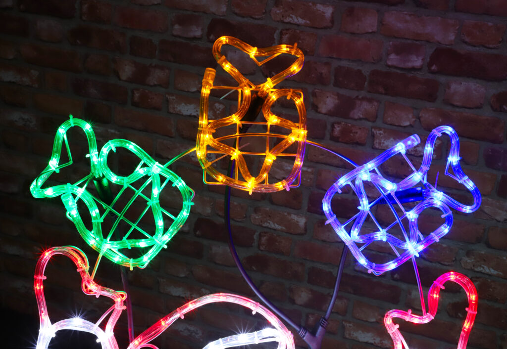 Christmas Concepts® 114cm Santa Juggling Parcels Rope Light Christmas ...