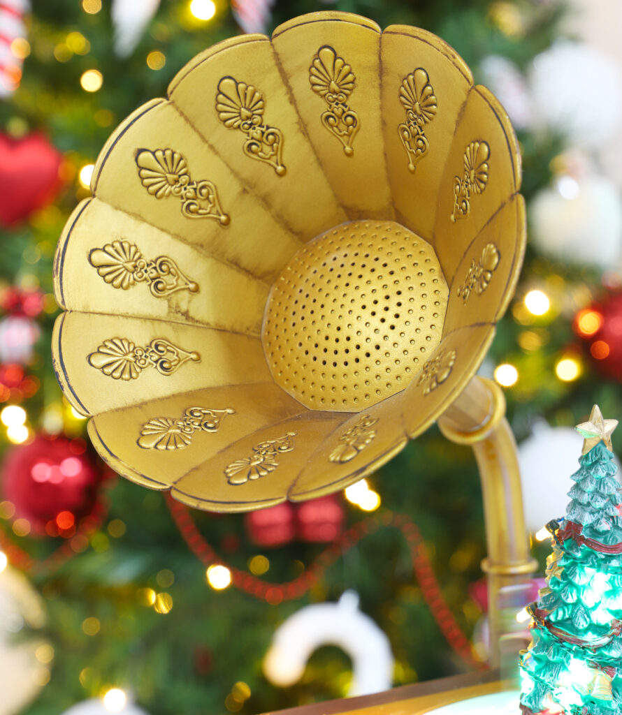 Vintage Record Player with Music and Lights - Christmas Concepts