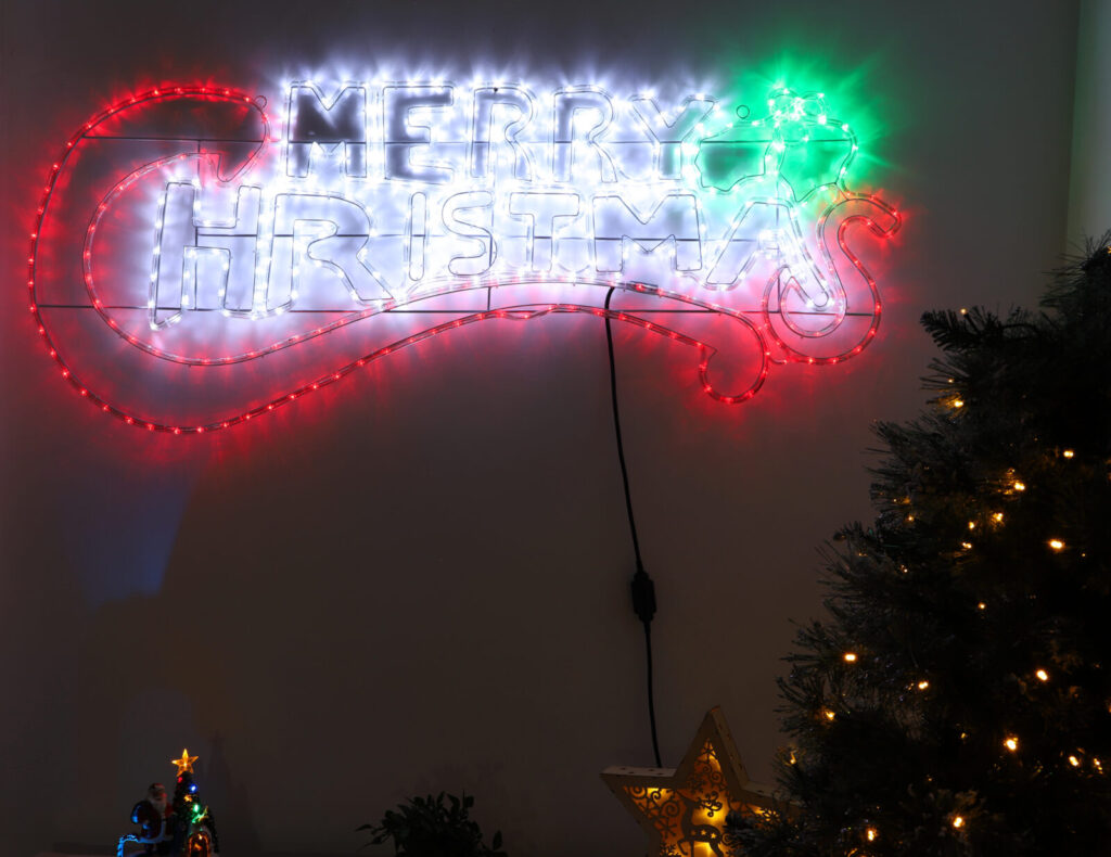 Christmas Concepts® 1.5 Metre Rope Light Merry Christmas Sign with ...
